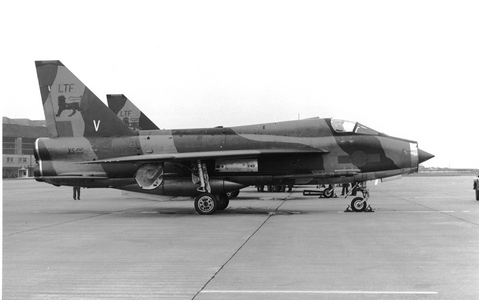 December 2023: English Electric Lightning T.5 (camo era) – 22 photos ...