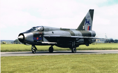 December 2023: English Electric Lightning T.5 (camo era) – 22 photos ...