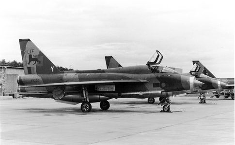 December 2023: English Electric Lightning T.5 (camo era) – 22 photos ...