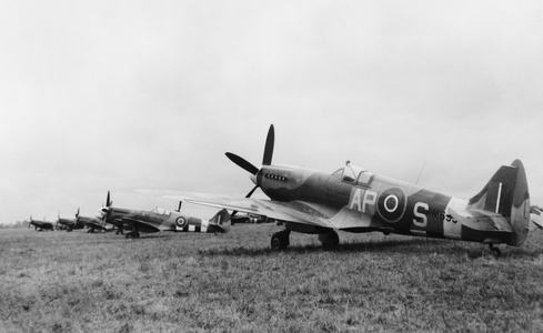 May 2025: Supermarine Spitfire XIV – Europe: 31 photos | RAF in Combat