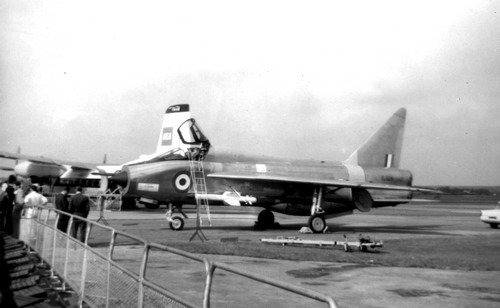 February 2017: English Electric Lightning T.4 – 39 photos | RAF in Combat