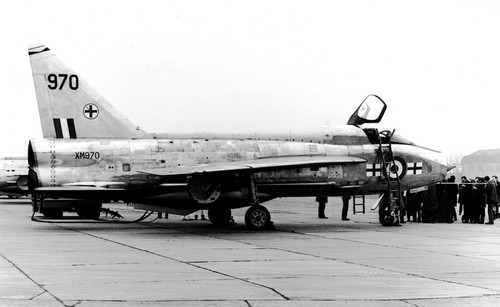 February 2017: English Electric Lightning T.4 – 39 photos | RAF in Combat