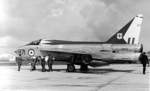 February 2017: English Electric Lightning T.4 – 39 photos | RAF in Combat