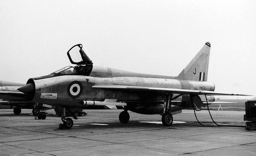 February 2017: English Electric Lightning T.4 – 39 photos | RAF in Combat