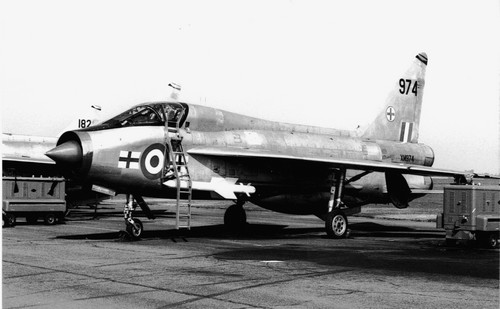 February 2017: English Electric Lightning T.4 – 39 photos | RAF in Combat