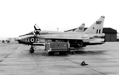 February 2017: English Electric Lightning T.4 – 39 photos | RAF in Combat