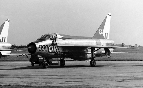 February 2017: English Electric Lightning T.4 – 39 photos | RAF in Combat