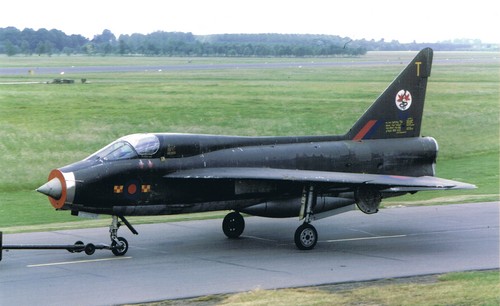 February 2017: English Electric Lightning T.4 – 39 photos | RAF in Combat