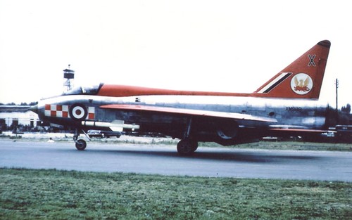 February 2017: English Electric Lightning T.4 – 39 photos | RAF in Combat