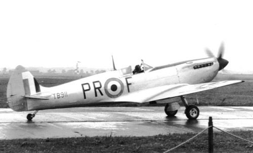 September 2015: Supermarine Spitfire LF.16 post-1947 – 48 photos | RAF ...
