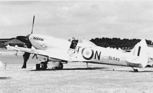 September 2015: Supermarine Spitfire LF.16 post-1947 – 48 photos | RAF ...