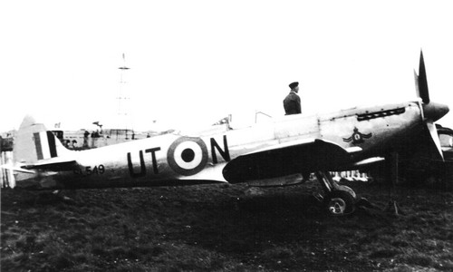 September 2015: Supermarine Spitfire LF.16 post-1947 – 48 photos | RAF ...