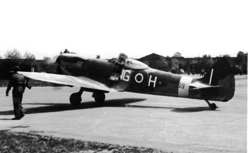 September 2015: Supermarine Spitfire LF.16 post-1947 – 48 photos | RAF ...