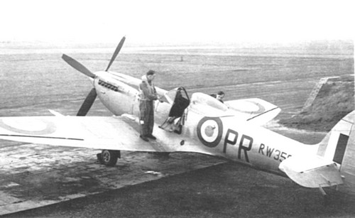 September 2015: Supermarine Spitfire LF.16 post-1947 – 48 photos | RAF ...