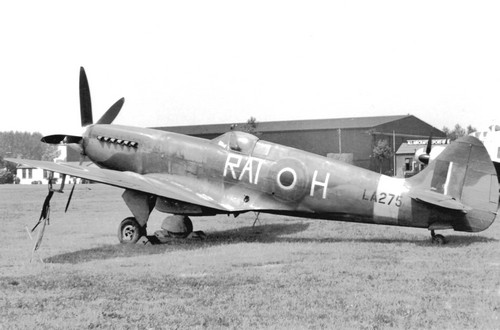 May 2015: Supermarine Spitfire F.21 – 28 photos | RAF in Combat