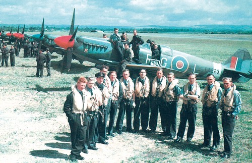 May 2015: Supermarine Spitfire F.21 – 28 photos | RAF in Combat