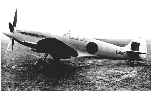May 2015: Supermarine Spitfire F.21 – 28 photos | RAF in Combat