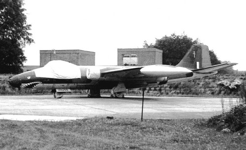 August 2017: English Electric Canberra B(I).8 – Part 2 – 61 photos ...