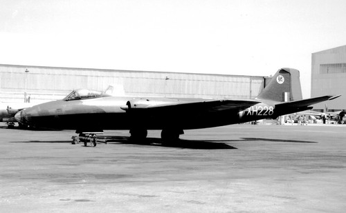 August 2017: English Electric Canberra B(I).8 – Part 2 – 61 photos ...