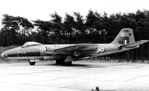 June 2017: English Electric Canberra B(I).8 – Part 1 – 50 photos | RAF ...