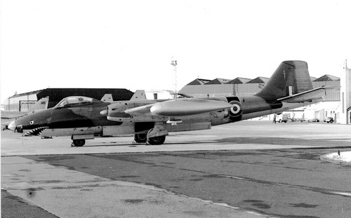 August 2017: English Electric Canberra B(I).8 – Part 2 – 61 photos ...