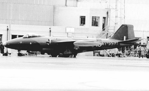 August 2017: English Electric Canberra B(I).8 – Part 2 – 61 photos ...