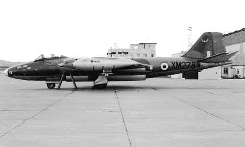 August 2017: English Electric Canberra B(I).8 – Part 2 – 61 photos ...