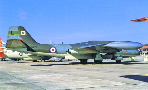 August 2017: English Electric Canberra B(I).8 – Part 2 – 61 photos ...