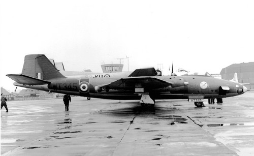 June 2017: English Electric Canberra B(I).8 – Part 1 – 50 photos | RAF ...
