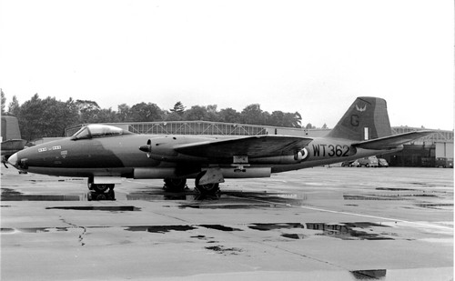 June 2017: English Electric Canberra B(I).8 – Part 1 – 50 photos | RAF ...