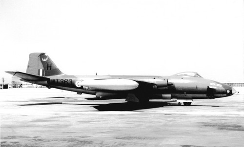 June 2017: English Electric Canberra B(I).8 – Part 1 – 50 photos | RAF ...