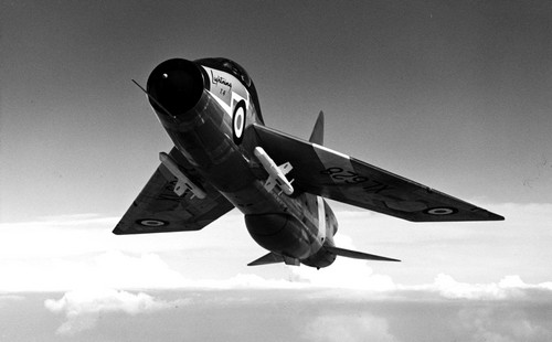 February 2017: English Electric Lightning T.4 – 39 photos | RAF in Combat