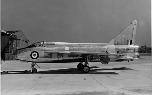 February 2017: English Electric Lightning T.4 – 39 photos | RAF in Combat