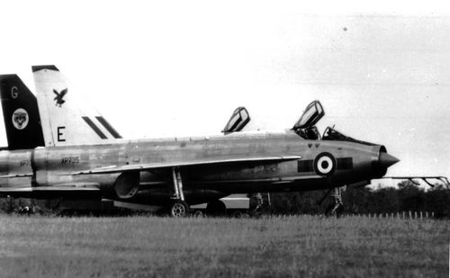January 2019: English Electric Lightning F.3 (silver era) – 78 photos ...