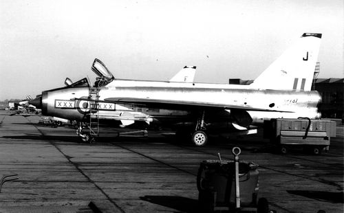 January 2019: English Electric Lightning F.3 (silver era) – 78 photos ...