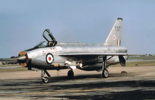 January 2019: English Electric Lightning F.3 (silver era) – 78 photos ...