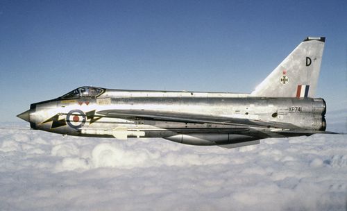 January 2019: English Electric Lightning F.3 (silver era) – 78 photos ...