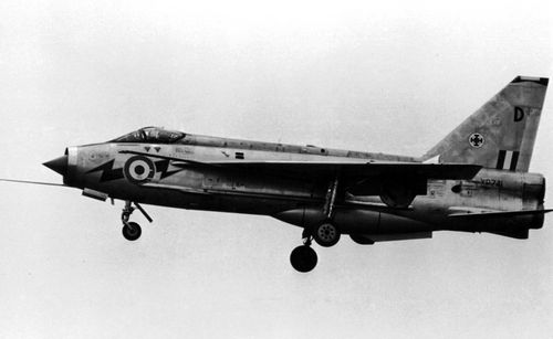 January 2019: English Electric Lightning F.3 (silver era) – 78 photos ...