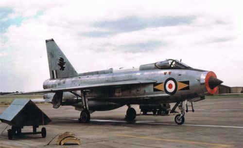 January 2019: English Electric Lightning F.3 (silver era) – 78 photos ...