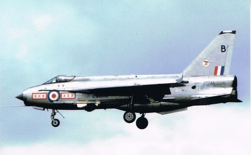 January 2019: English Electric Lightning F.3 (silver era) – 78 photos ...