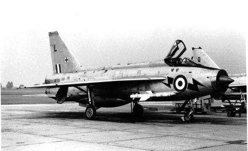 January 2019: English Electric Lightning F.3 (silver era) – 78 photos ...
