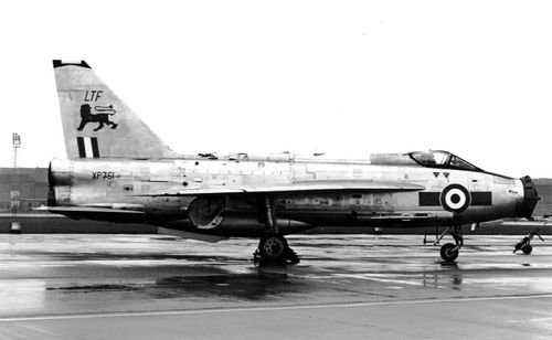 January 2019: English Electric Lightning F.3 (silver era) – 78 photos ...