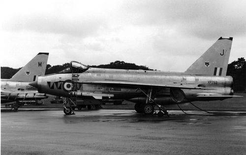January 2019: English Electric Lightning F.3 (silver era) – 78 photos ...