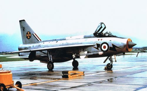 January 2019: English Electric Lightning F.3 (silver era) – 78 photos ...