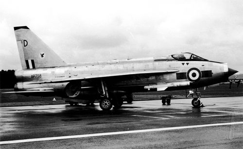 January 2019: English Electric Lightning F.3 (silver era) – 78 photos ...