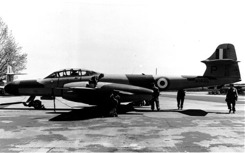 October 2016: Gloster Meteor NF.11, NF.12 & NF.13 – 33 photos | RAF in ...