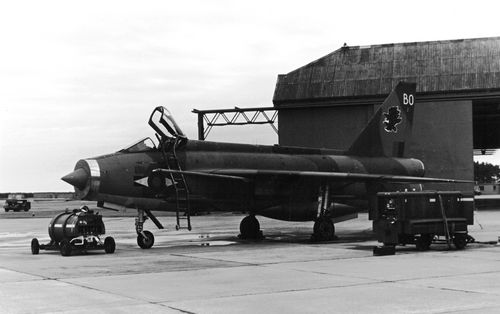 February 2022: English Electric Lightning F.3 (camo era) – 37 photos ...