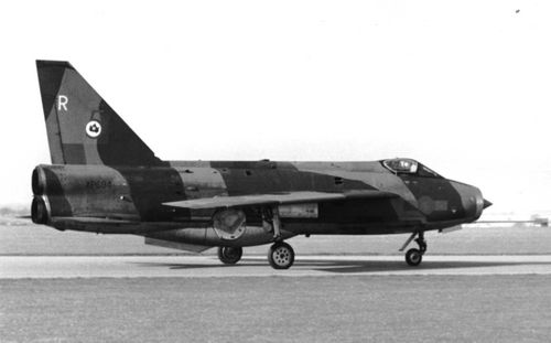 February 2022: English Electric Lightning F.3 (camo era) – 37 photos ...