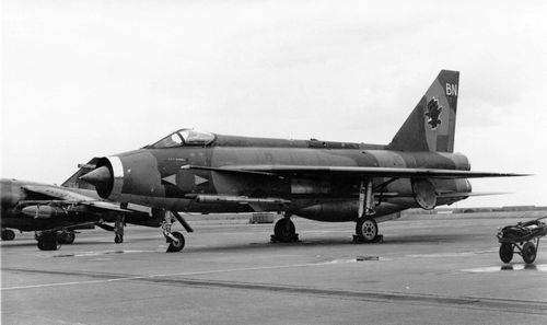 February 2022: English Electric Lightning F.3 (camo era) – 37 photos ...