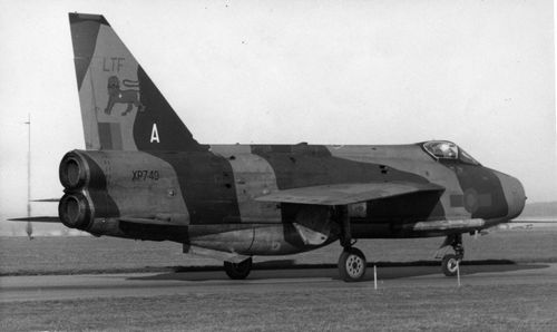 February 2022: English Electric Lightning F.3 (camo era) – 37 photos ...